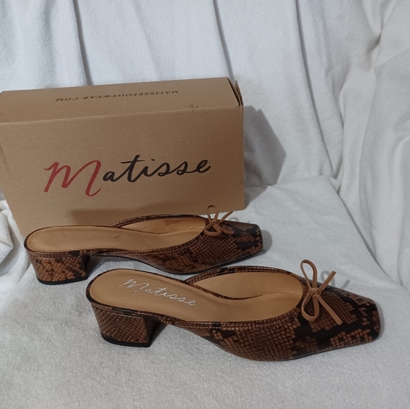 Matisse | Shoes | Nib Matisse Basilio Heeled Mule Size 9m In Brown ...